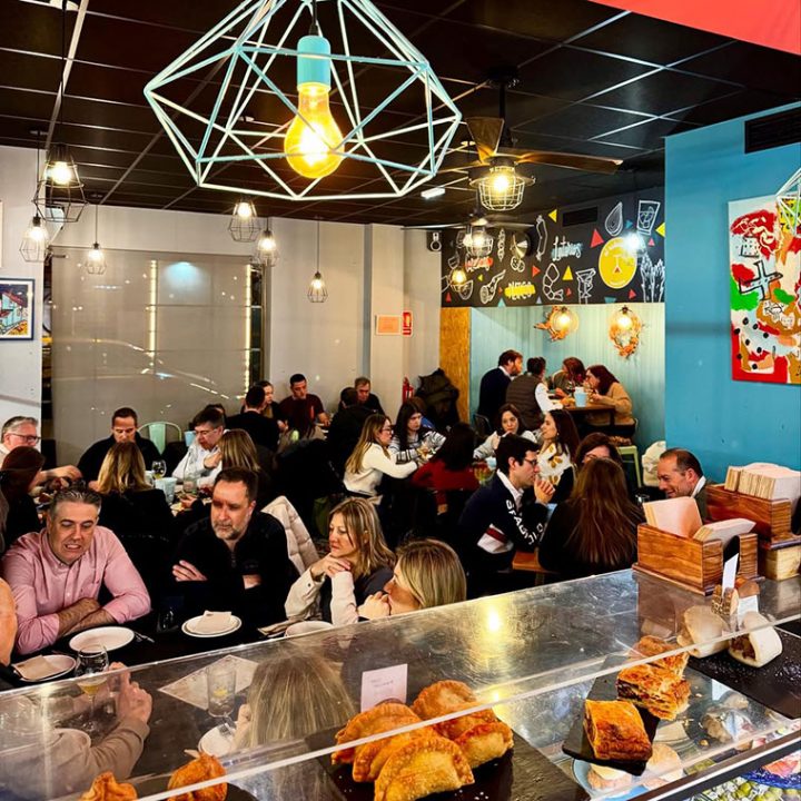 El Taburete Vermú en Zaragoza – Tapas y Vermut en Las Delicias