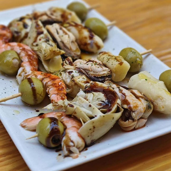 El Taburete Vermú en Zaragoza – Tapas y Vermut en Las Delicias
